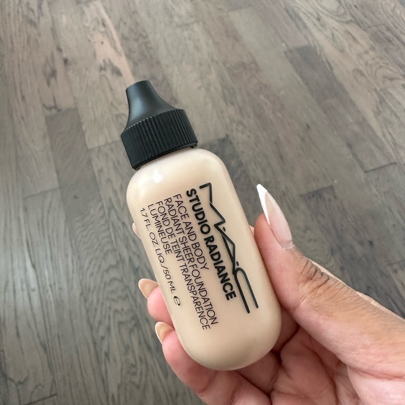 MAC Cosmetics | Makeup | Mac Studio Radiance Face And Body Foundation ...
